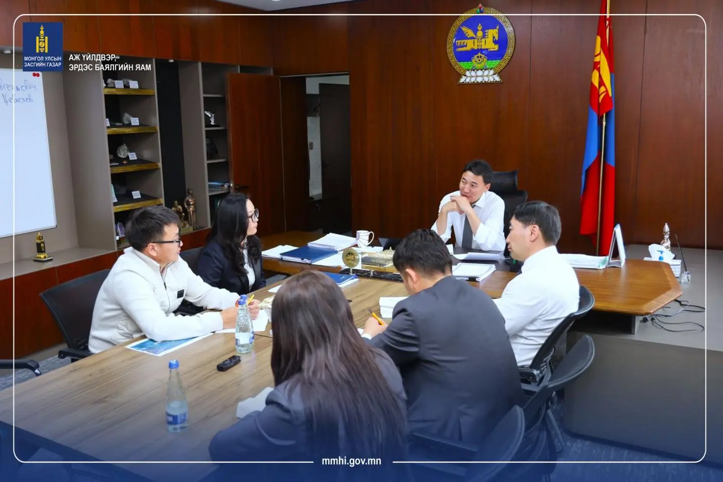 Аж үйлдвэр эрдэс баялгийн сайд Г Дамдинням “Бодь Интернэшнл” ХХК ийн удирдлагыг хүлээн авч уулзлаа