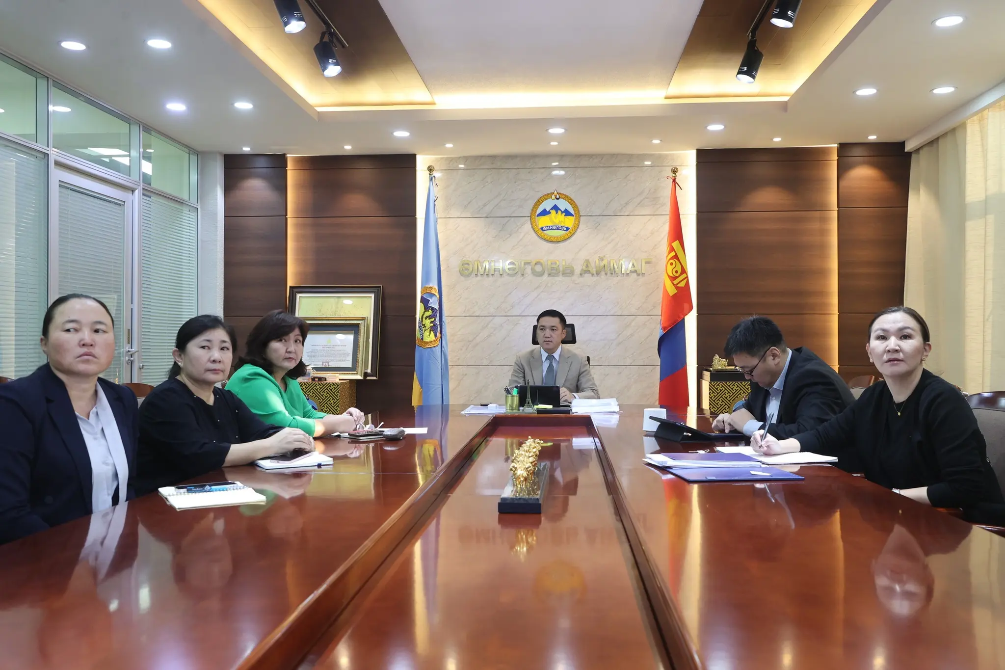 ЗАСГИЙН ГАЗРЫН ХЭРЭГ ЭРХЛЭХ ГАЗРААС ЗОХИОН БАЙГУУЛСАН ЦАХИМ УУЛЗАЛТАД