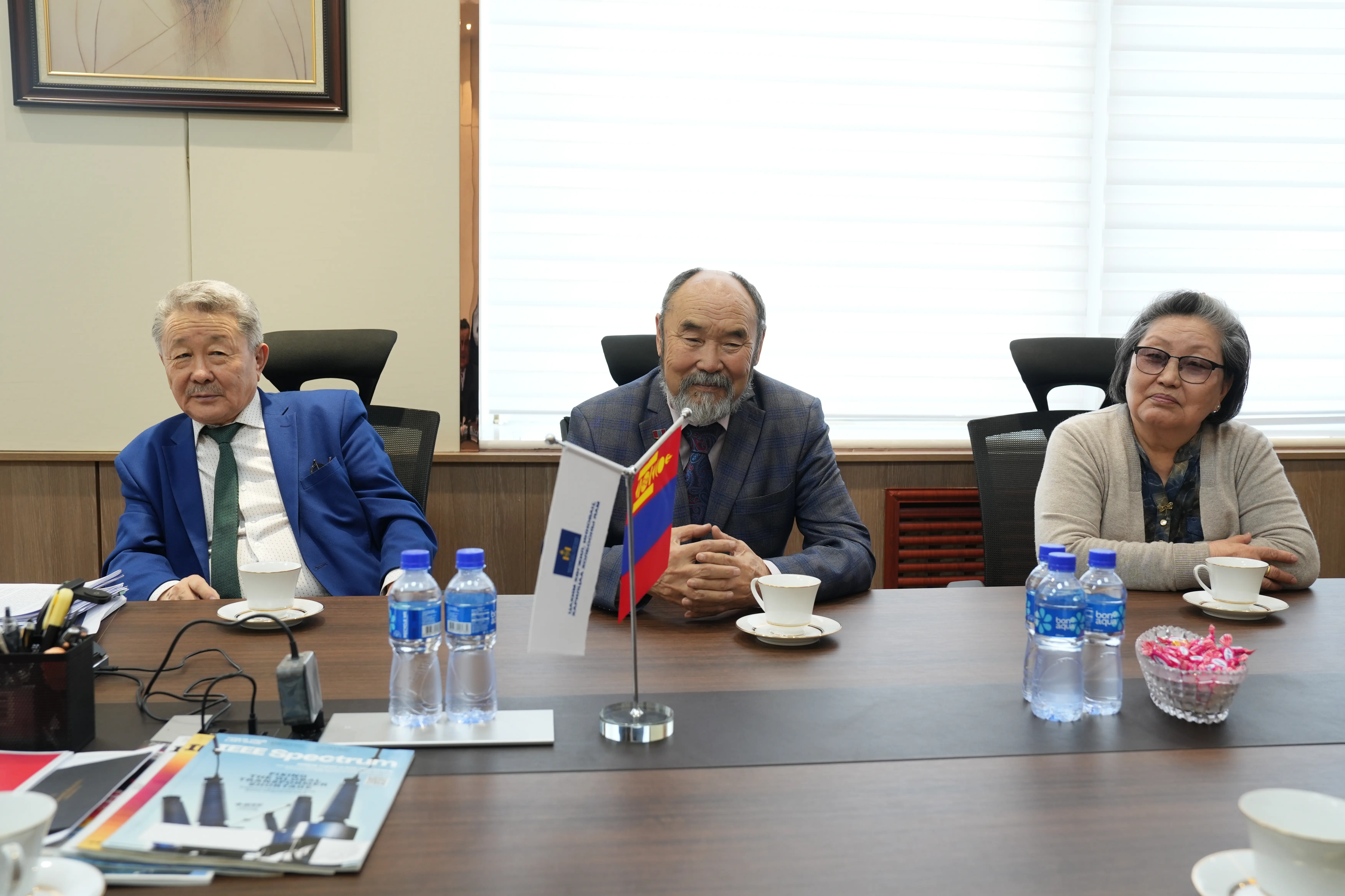 Монгол Улсын сансрын анхны багт хүндэтгэл үзүүллээ · Dorgio.mn